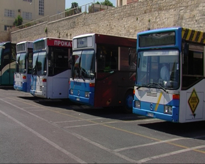 Βίντεο:Μείωση κίνησης και εισπράξεων στο αστικό ΚΤΕΛ - ΝΕΑ Τηλεόραση Κρήτης